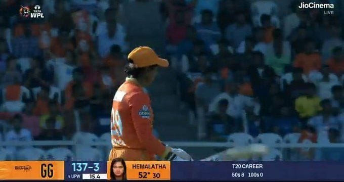 "Never thought she can bat like this"- Fans hail Gujarat Giants batter ...