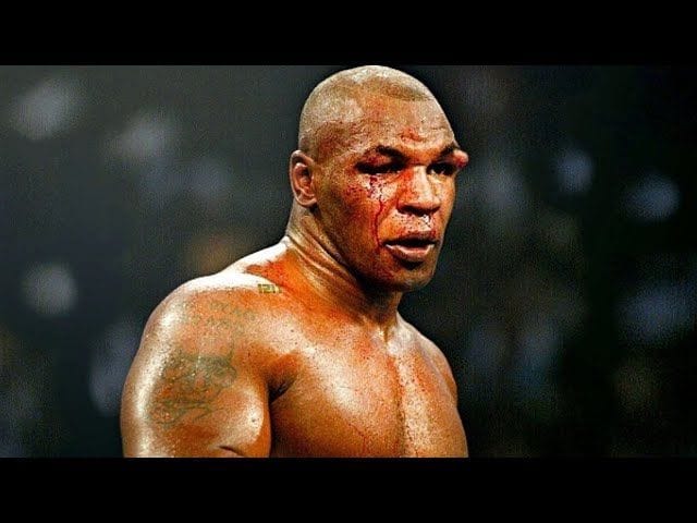 How many losses does Mike Tyson have in his boxing career?