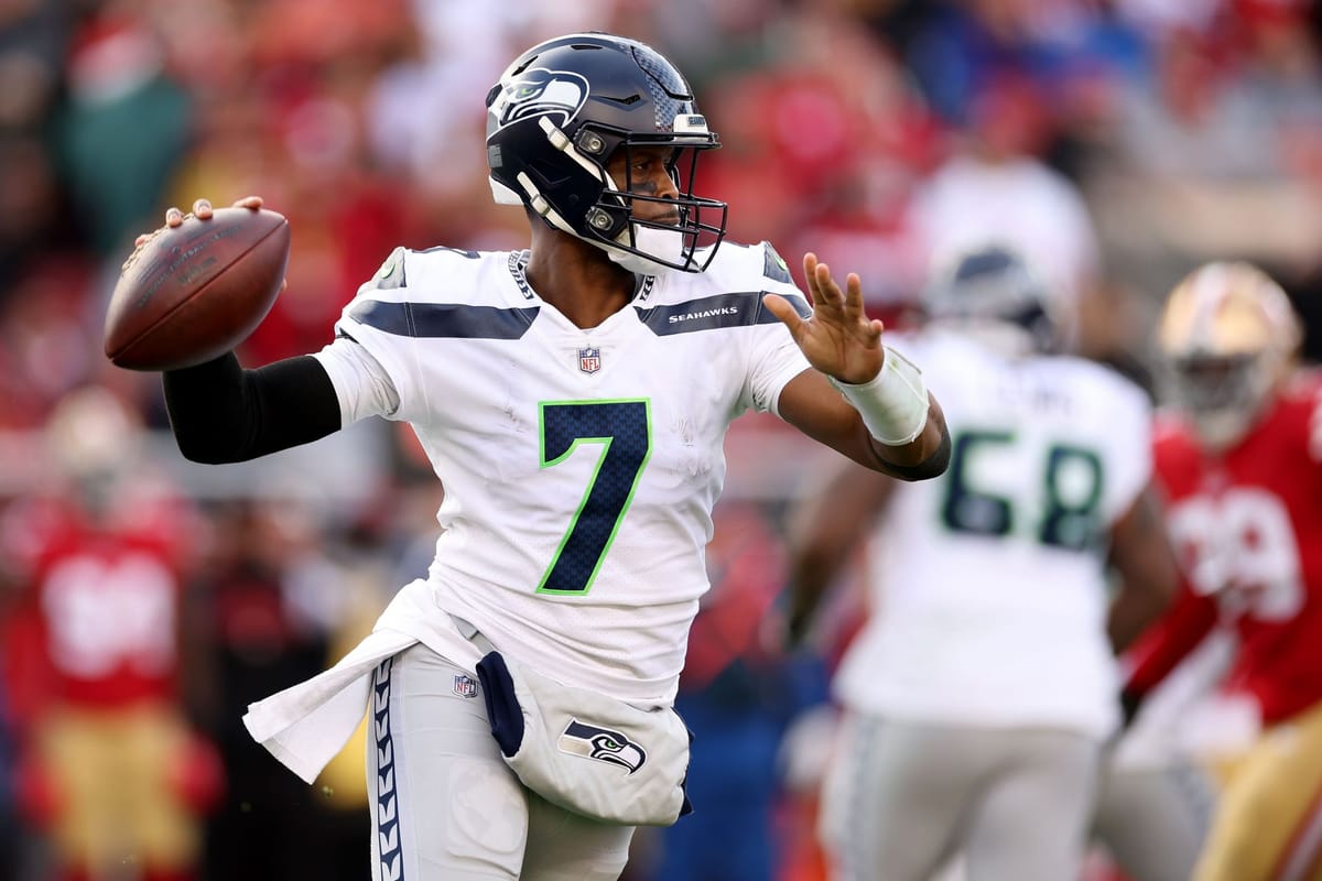 "Bro got a deal before Lamar"- NFL Fans go wild as Seahawks sign Geno ...