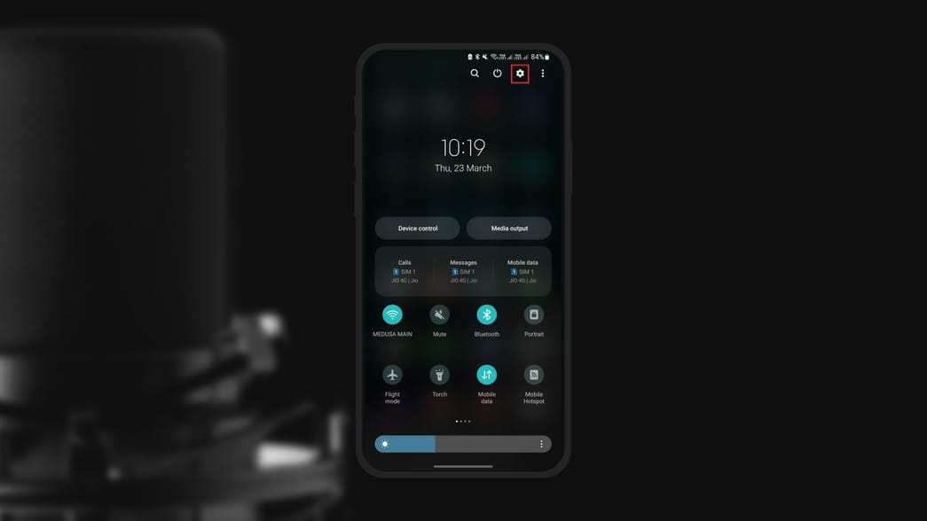 How to turn off microphone on Android devices