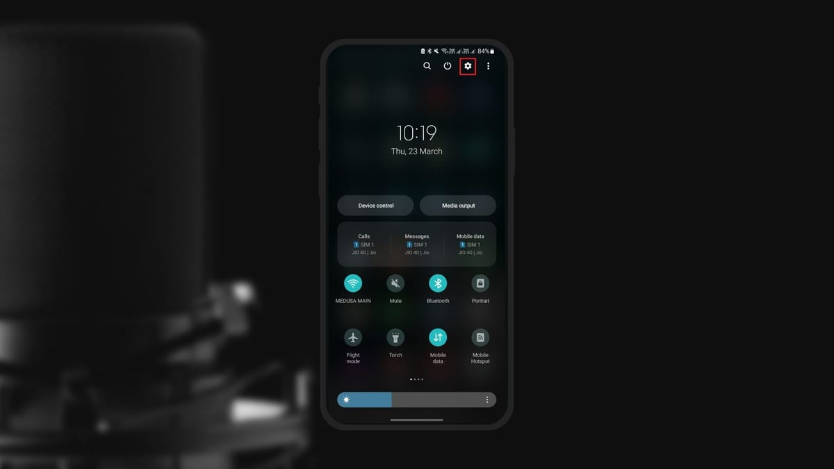 How to turn off microphone on Android devices