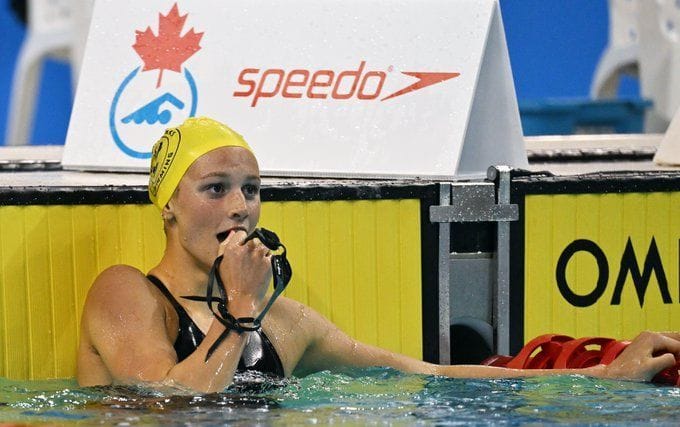 16-year-old Summer McIntosh breaks Ariarne Titmus' 400m Freestyle World Record