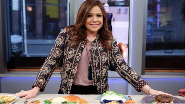 Why is the Rachael Ray show ending? Popular chef brings the curtains ...