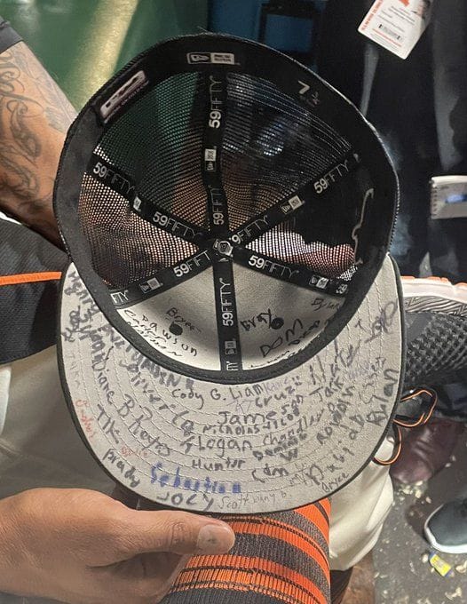 MLB fans react to Sergio Romo signature swapping with kids, wears ...