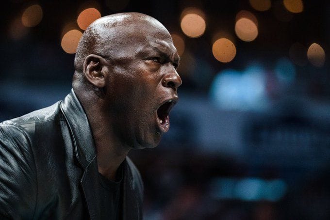"New Michael Jordan memes just dropped!" - Viral footage of a "broken ...