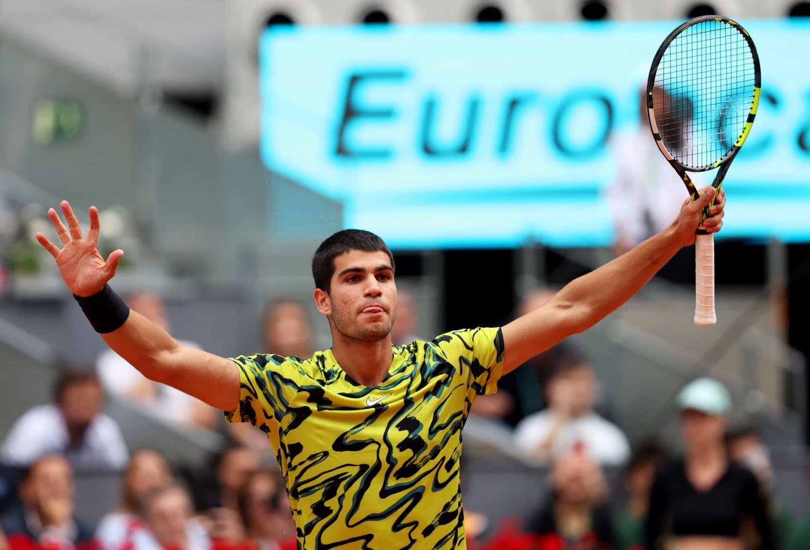 Carlos Alcaraz dedicates camera message to father on his birthday after ...