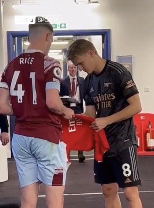Arsenal superstar spotted signing Declan Rice's shirt after 2-2 draw ...
