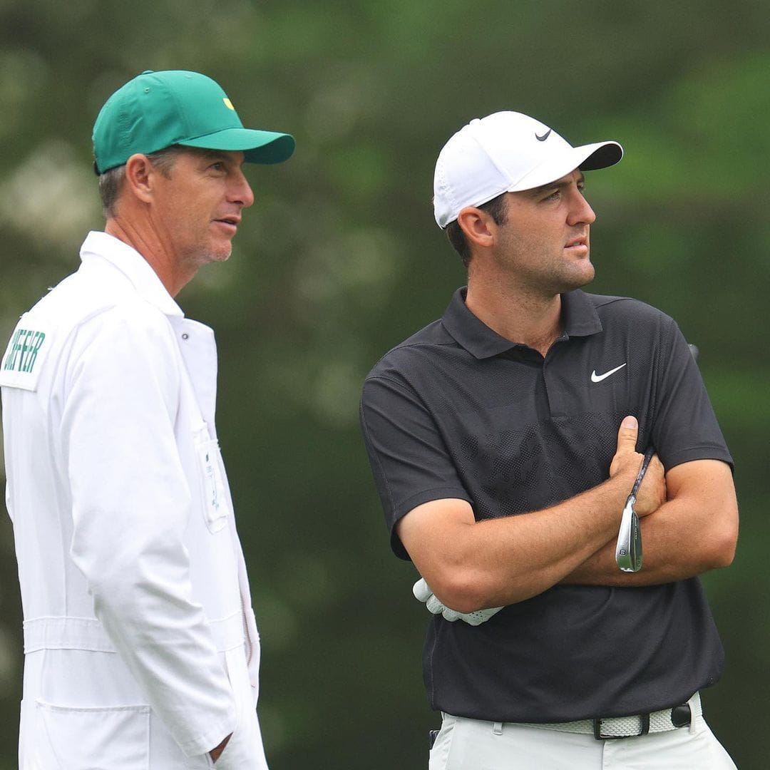 Who is Scottie Scheffler's caddie?