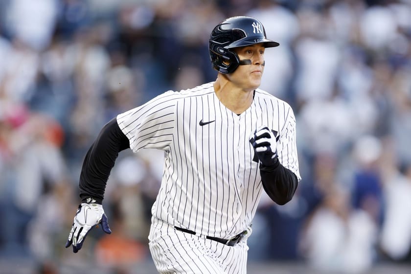 Who is Anthony Rizzo's wife, Emily Vakos? A glimpse into Yankees 1B's ...