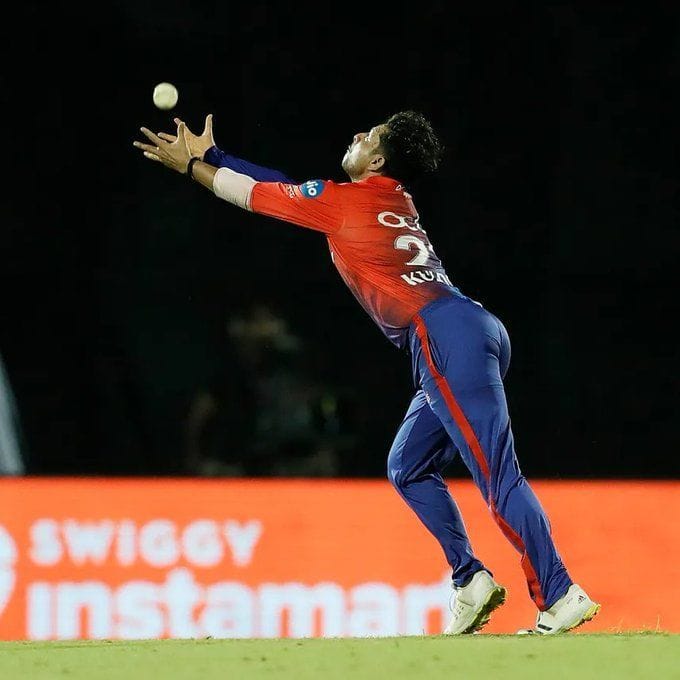 3 best caught and bowled wickets in IPL history