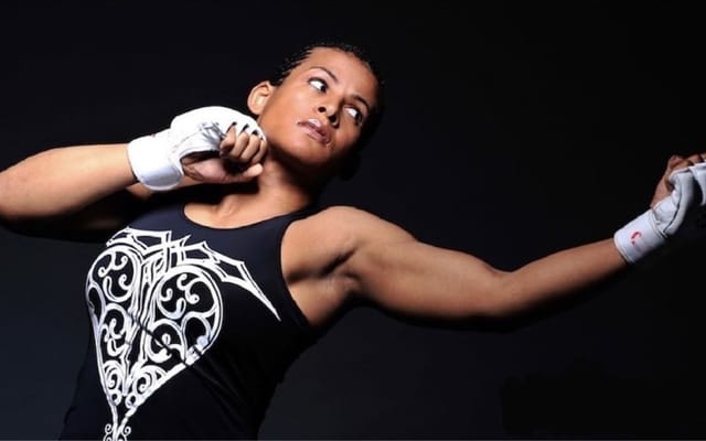 Transgender MMA fighter: Did transgender MMA fighter Fallon Fox break ...