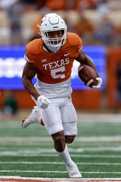 What are Bijan Robinson's Height, Weight, Age, and Other Physical ...