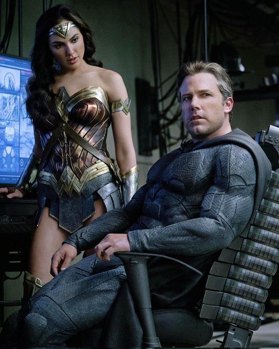 Gal Gadots Wonder Woman Return Confirmed For The Flash In Reassuring