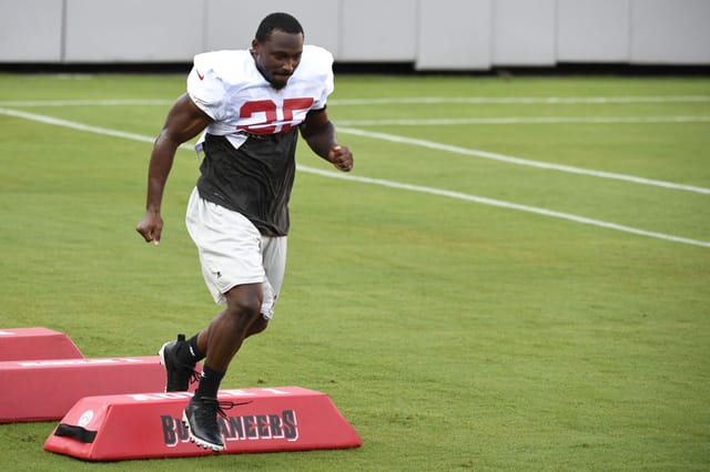 "I got his a**" - LeSean McCoy recalls Tom Brady's killer instinct ...