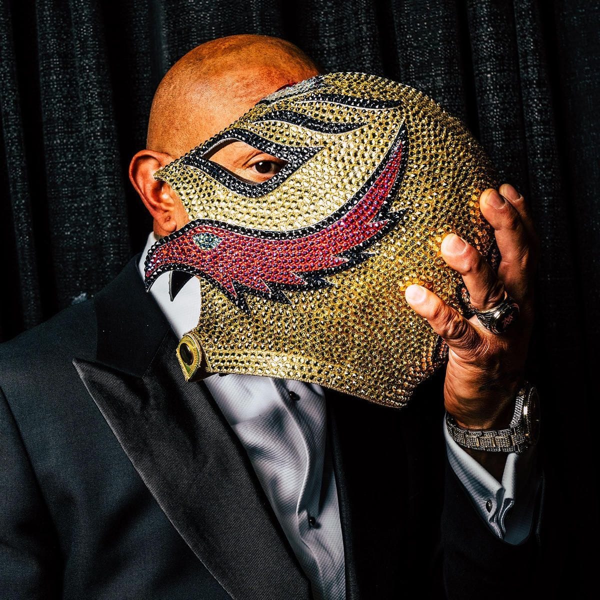 [PHOTO] WWE share stunning pictures of Rey Mysterio without his mask ...