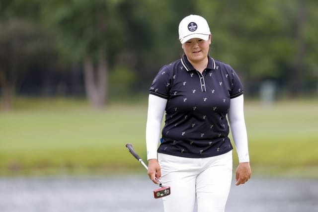 Watch: Lilia Vu and her caddie continue LPGA tradition by jumping into ...