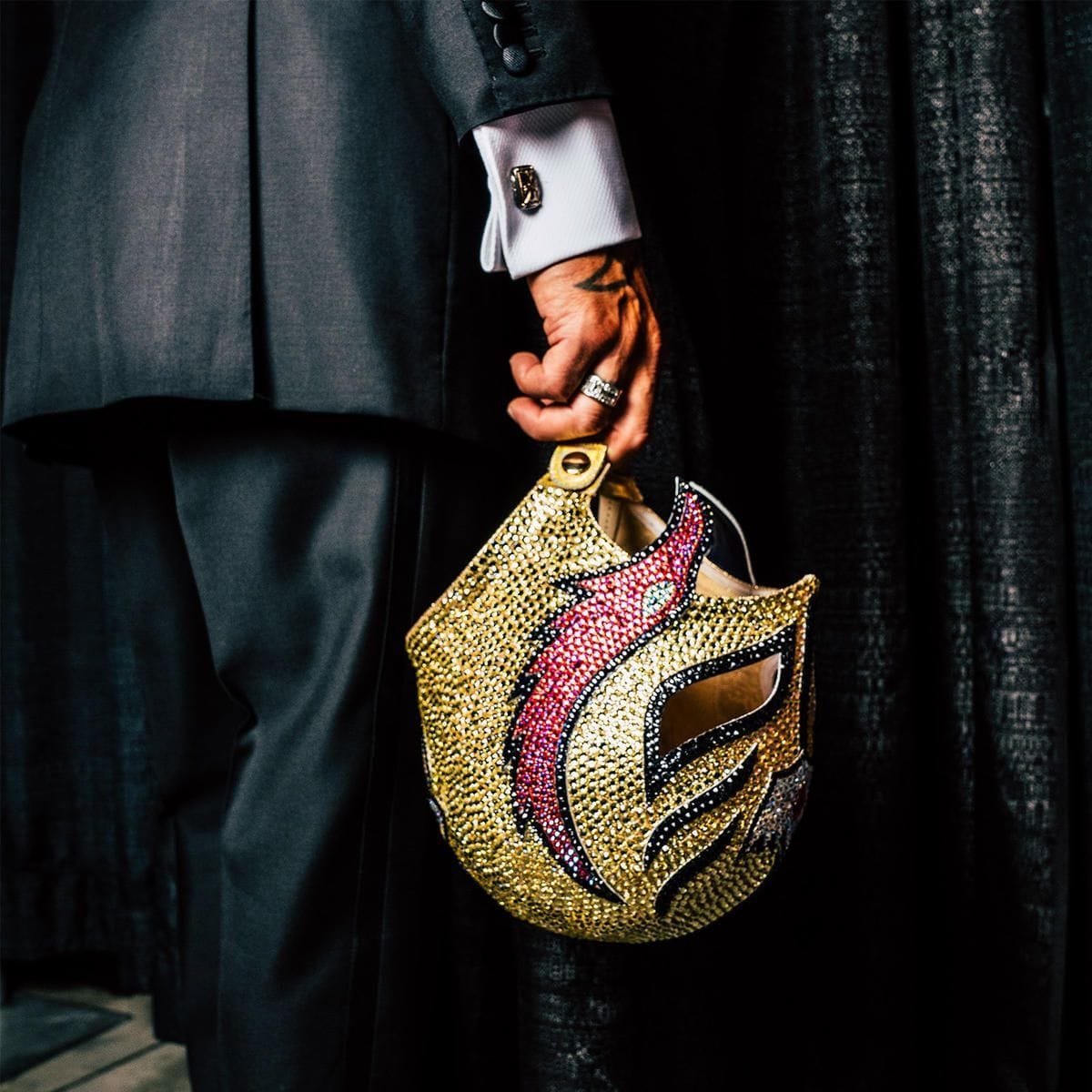 [PHOTO] WWE share stunning pictures of Rey Mysterio without his mask ...