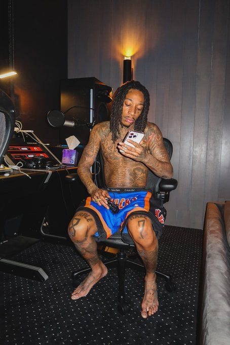 Wiz Khalifa: “I get pedicures but my feet still dry”: Wiz Khalifa feet ...