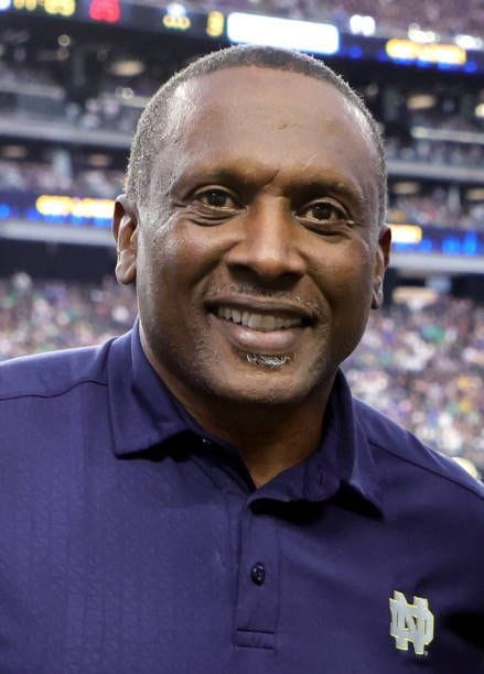 Tim Brown Net worth 2023, Salary & Endorsements - Sportskeeda