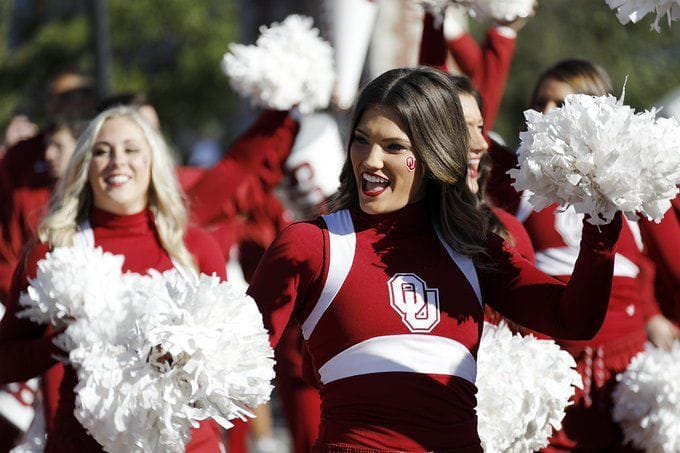 Who is Bob Stoops' wife, Carol Stoops? Renegades head coach's personal ...