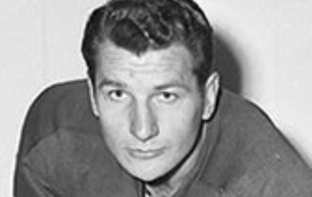 Who was Vic Stasiuk? Meet the legendary member of the "Uke Line" who ...