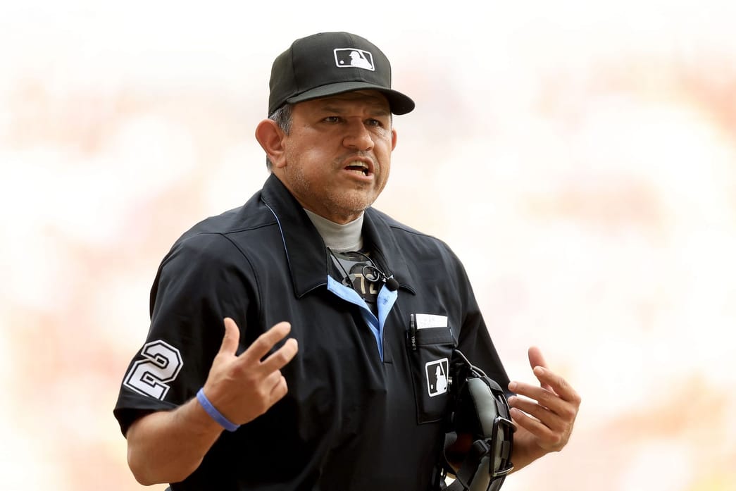 MLB fans distressed with umpire performance early on this year: "Home ...