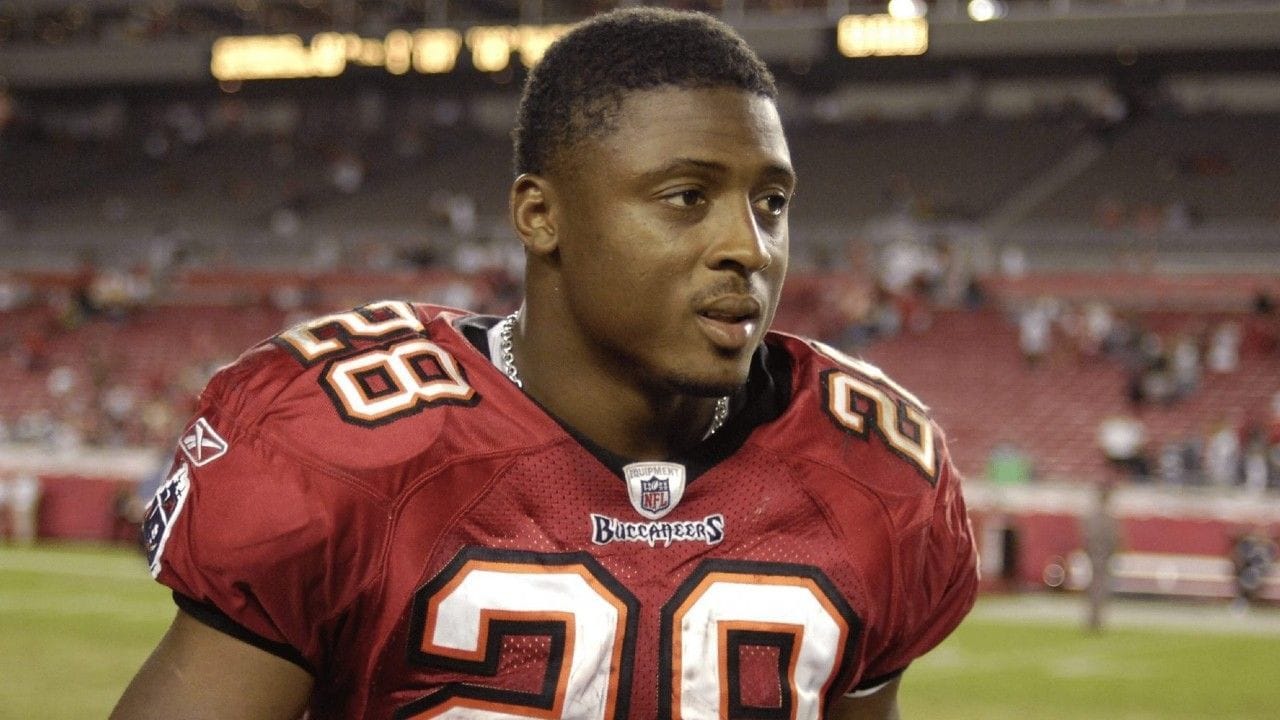 Ex-NFL star Warrick Dunn dedicated entire life to honor slain mother, a ...