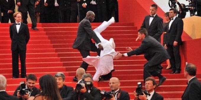 Jason Derulo: Fact Check: Is the viral Jason Derulo Met Gala photo real ...
