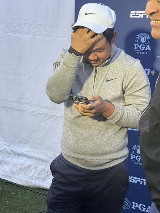 Watch: Tom Kim goes dirty taking a mud bath at the 2023 PGA Championship