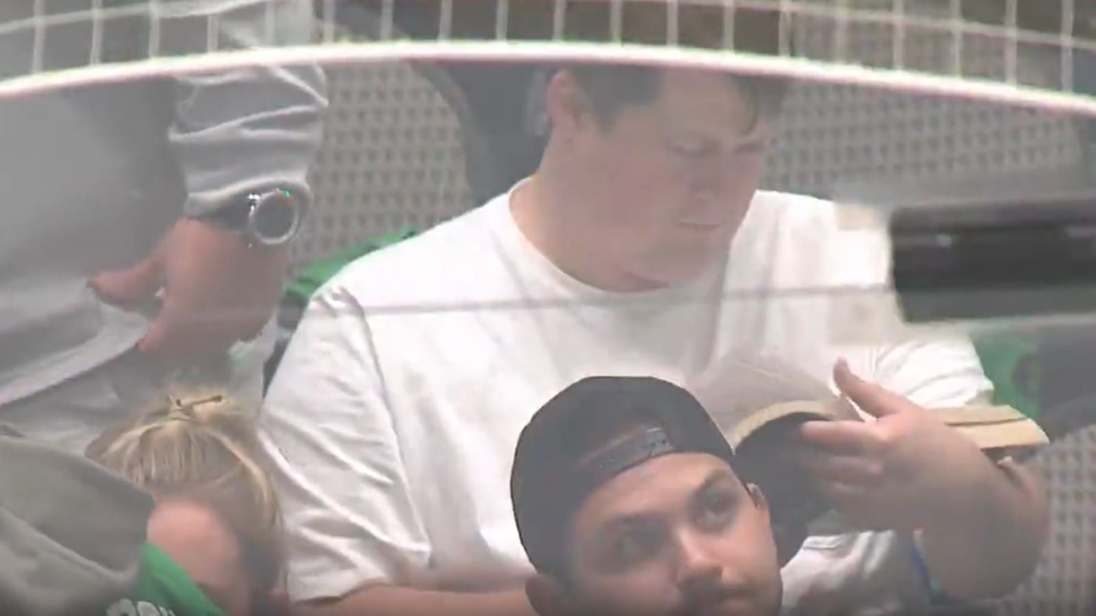 WATCH: Dallas Stars' fan hilariously reads a book as entire arena ...