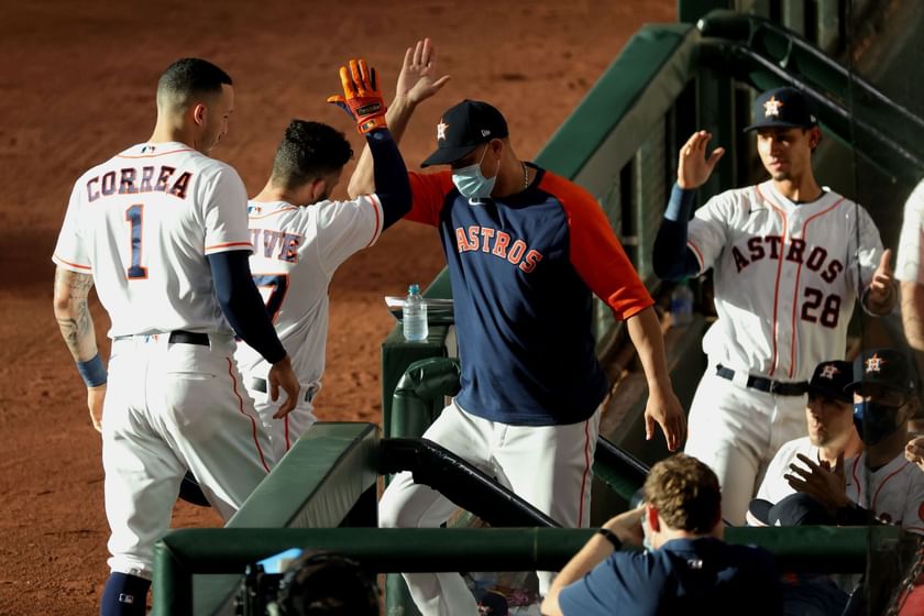 MLB Twitter thrashes umpire for ejecting Alex Cintron from game vs Twins: "Guy is out here ...