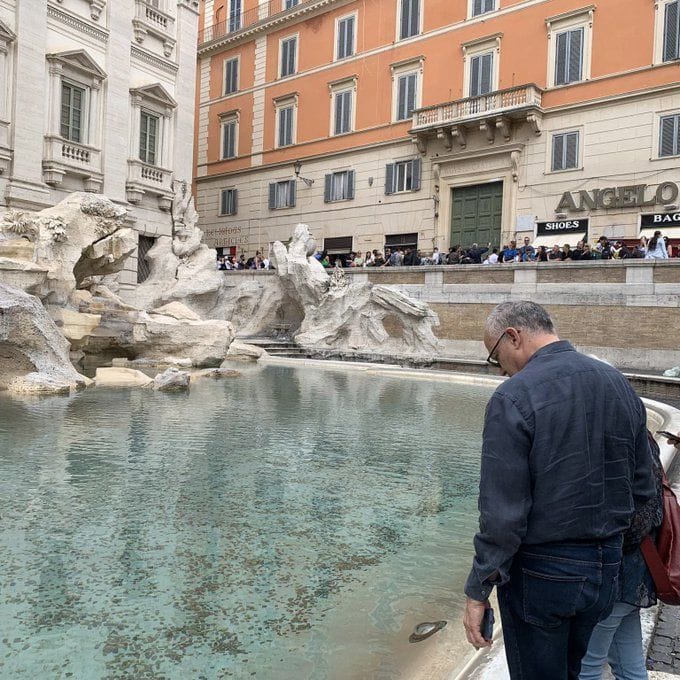 Trevi Fountain: “Prison time”: Rome’s Trevi Fountain turns black during ...