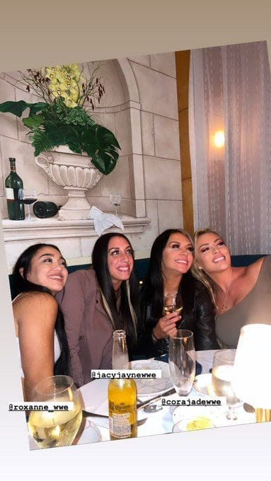 WWE Superstar has a one-word reaction after reuniting with Mandy Rose ...