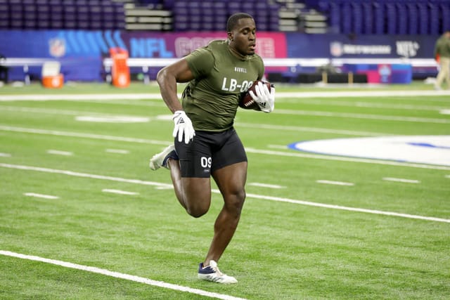 What happened to Derick Hall? From being 'born dead' to NFL stardom ...