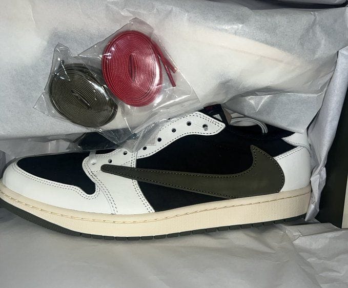 In Photos: Rapper Travis Scott gifts Houston Astros players shoes from ...