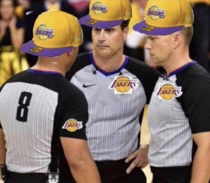 “Rigged game”, “F**k em” - Fans react as Lakers blowout Warriors in ...