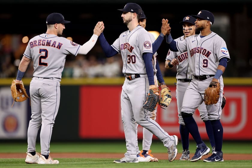 MLB fans furious as umpire's mistake costs Mariners game against Astros ...