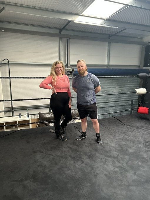 Female wrestler forced to retire at only 22 due to horrible injury ...