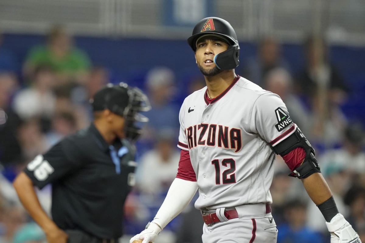 Christian Walker congratulates D'Backs teammate on becoming a US ...
