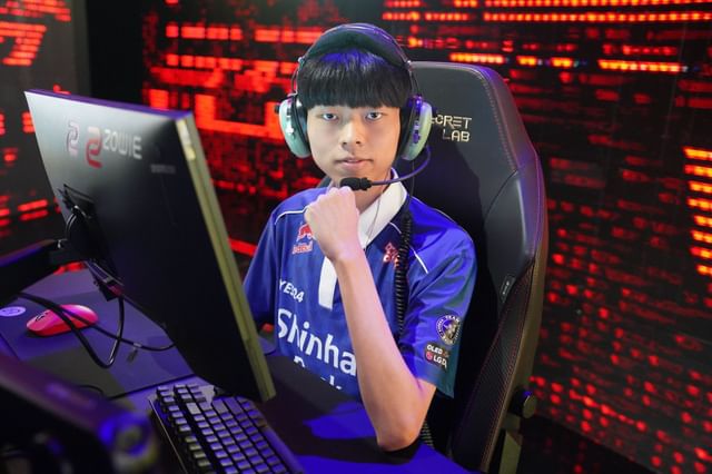 Foxy9 Valorant settings (2023): Crosshair, configuration, keybinds, sensitivity, and more