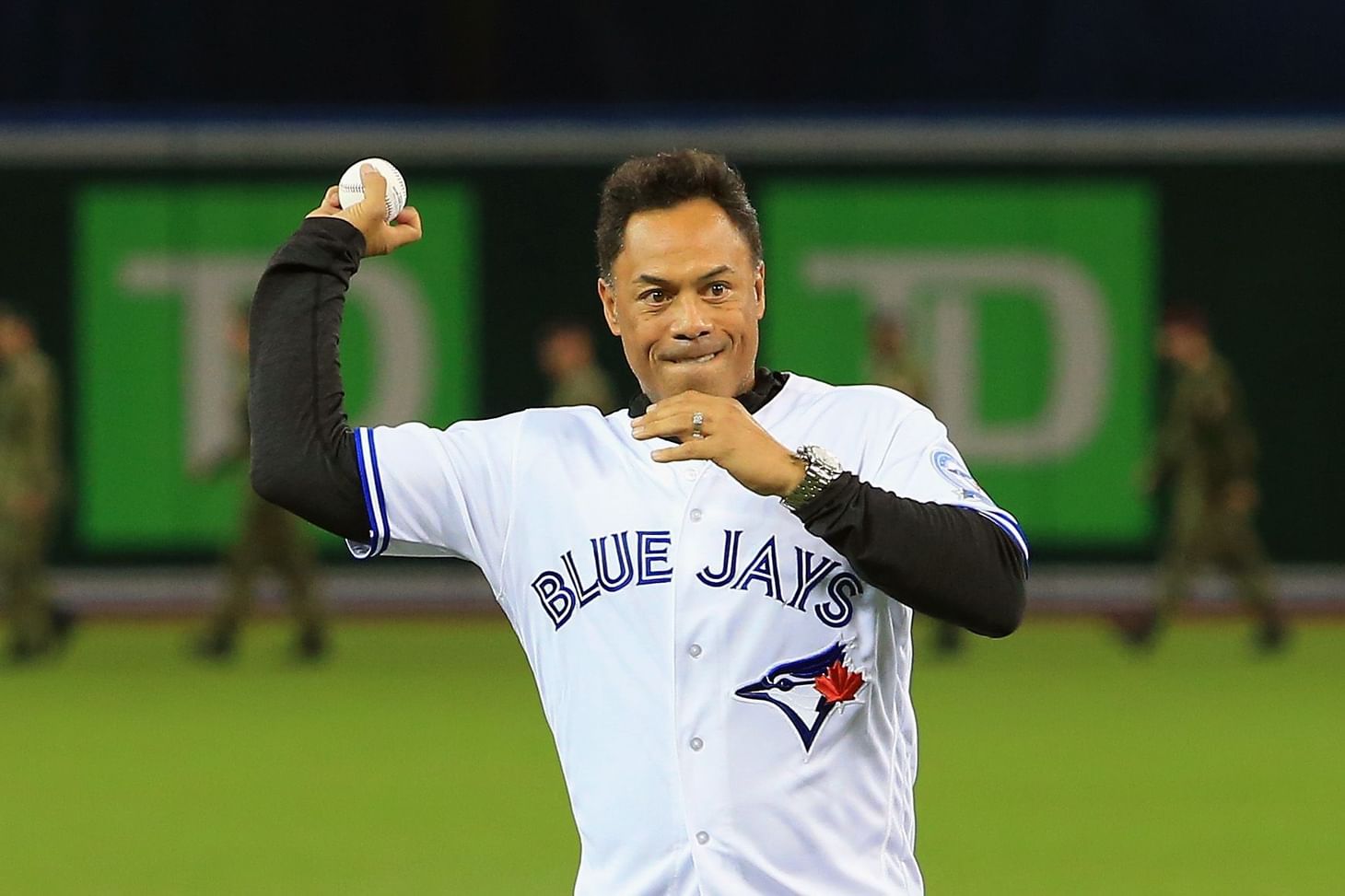 When Toronto Blue Jays legend Roberto Alomar denied having HIV after ...