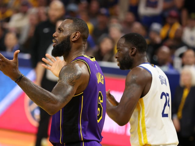 Watch - LeBron James collides with Draymond Green mid-air causing him ...