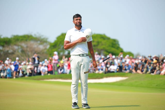 “Was never in doubt” – Fans react to Tony Finau lifting the Mexico Open ...