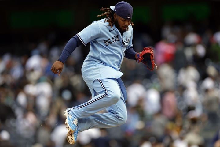 How to dive in MLB The Show 23? In-game controls explained