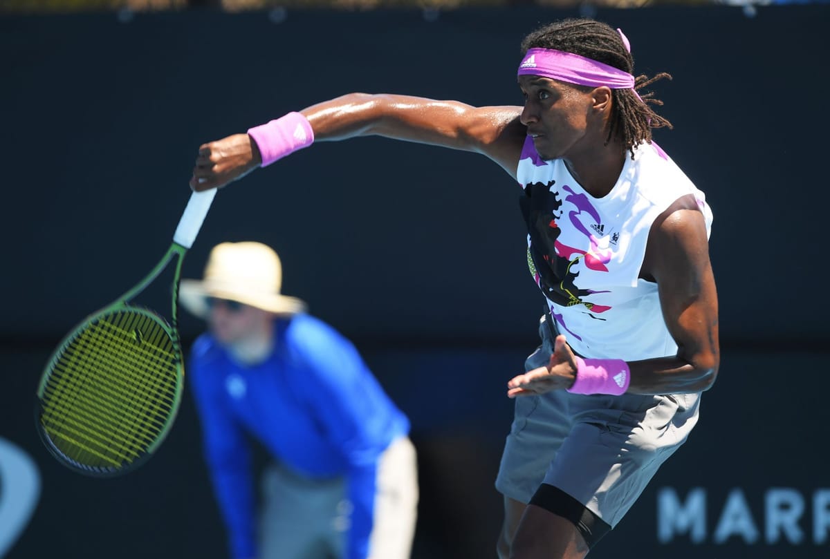 Mikael Ymer strikes umpire's chair in anger after controversial line ...