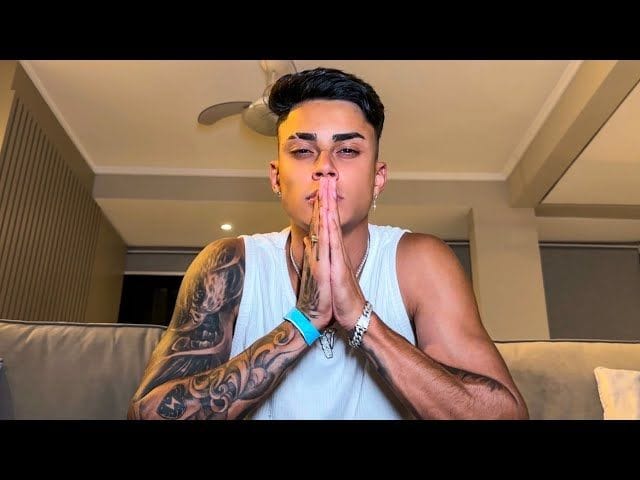 iShow's Profile, Net Worth, Age, Height, Relationships, FAQs