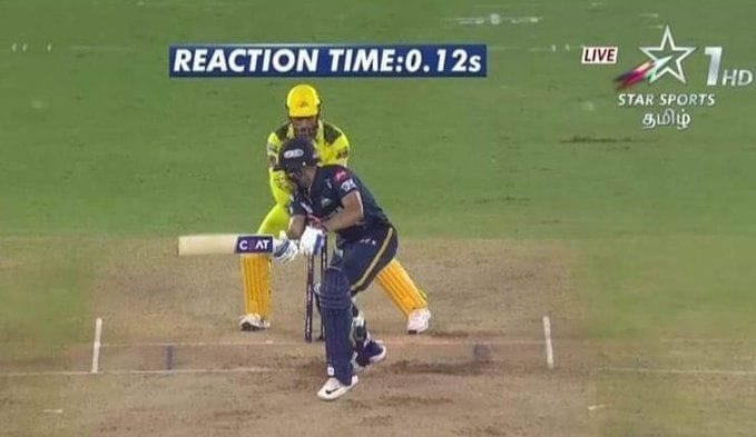 "A moment of genius" - Fans erupt as MS Dhoni produces lightning-fast ...