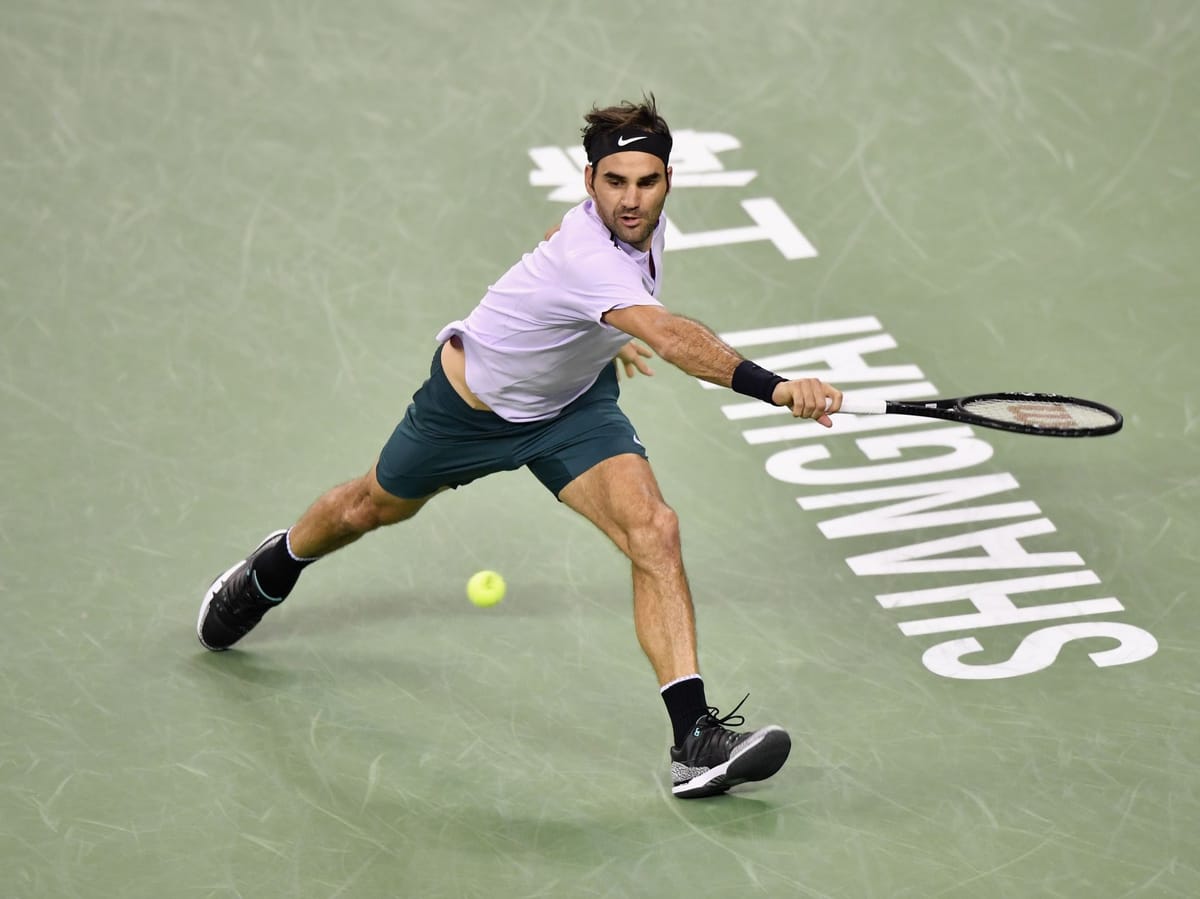 Roger Federer makes a trip to Disneyland after family visit to Miami GP ...