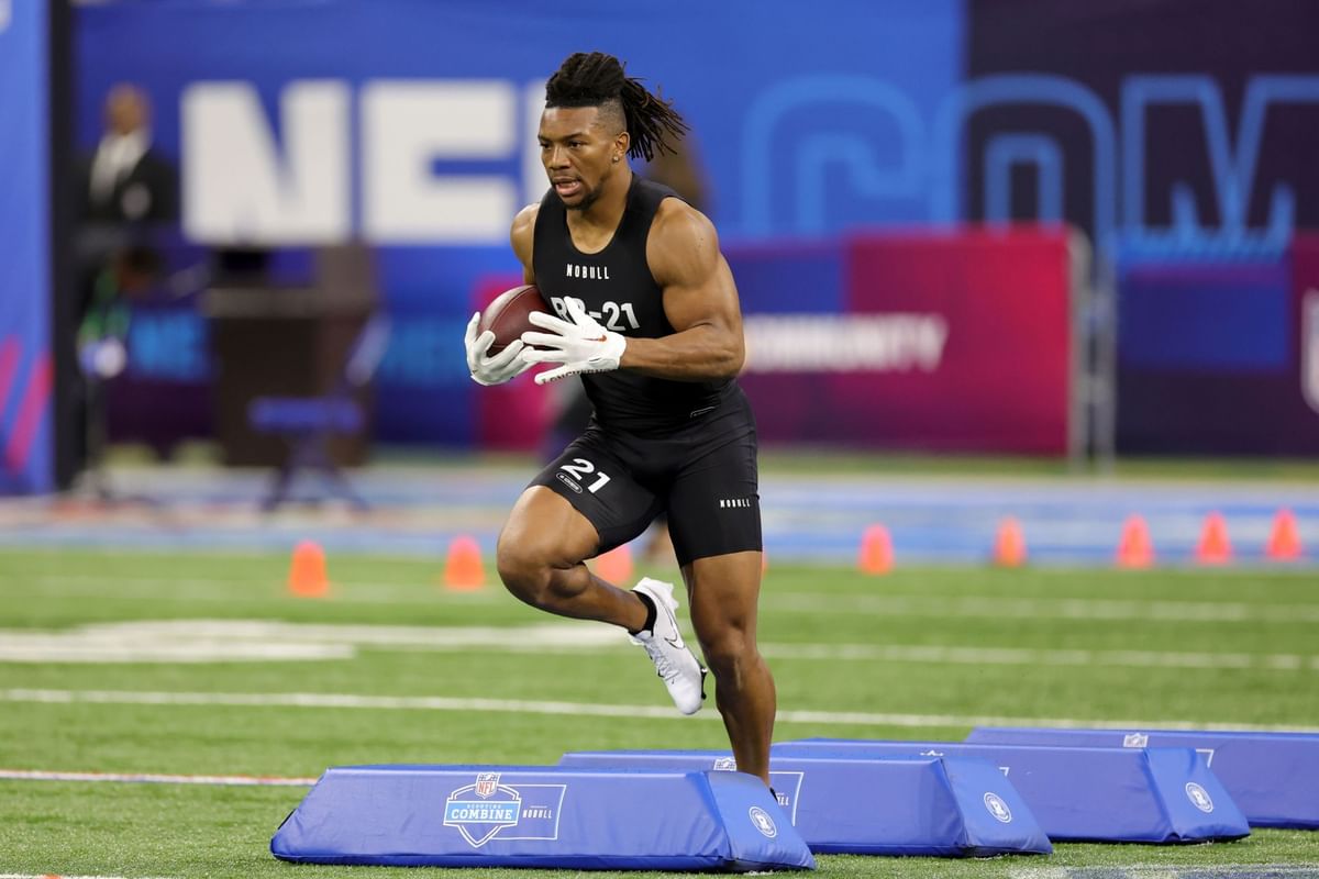 Famous streamer has high expectations for Falcons RB Bijan Robinson in ...