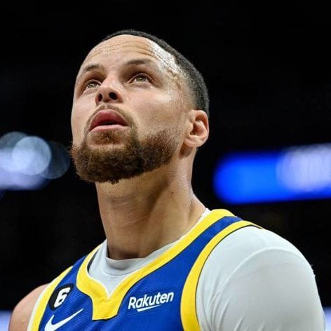 Fans troll Steph Curry after Golden State Warriors' late-game disaster ...